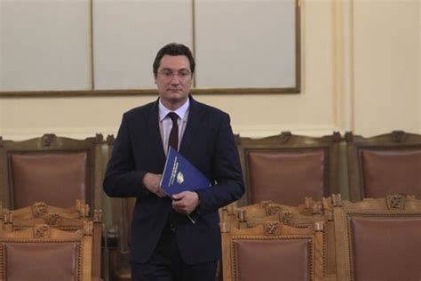 Зарков пак алармира за фалшиви документи за гражданство Lupa Bg