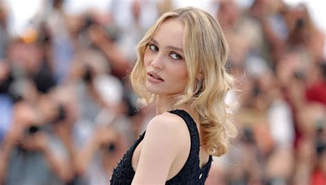 Who Is Lily Rose Depps Girlfriend Inside Her Relationship History Who