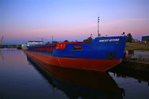 Инженер Шуткова — Фото — Водный транспорт