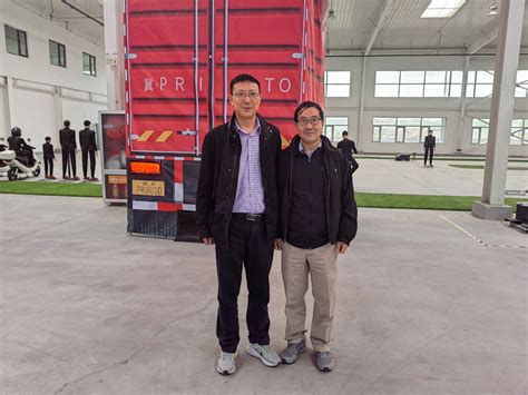 美国普渡大学教授莅临普傲汽车指导 普傲汽车科技有限公司