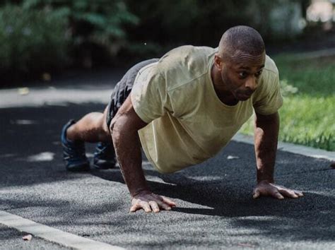 De Beste Tricep Oefeningen Voor Thuis Zonder Apparatuur
