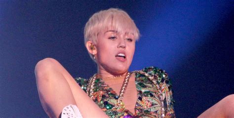 Miley Cyrus Concert Hallucinant à Vancouver Purebreak
