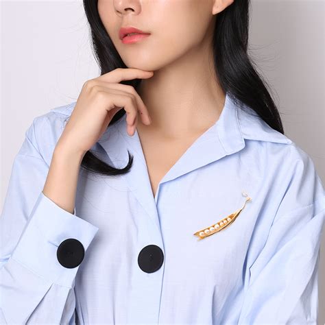 Michaelmichaud豌豆荚珍珠胸针女小众设计别针防走光气质胸花虎窝淘