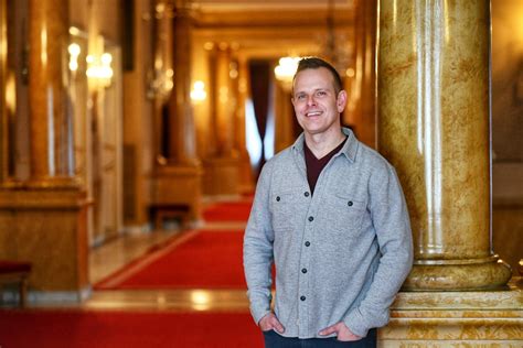 Broadway Stiže U Bih Američki Dirigent Ryan Nelson U Sarajevu Se Osjećam Kao Kod Kuće