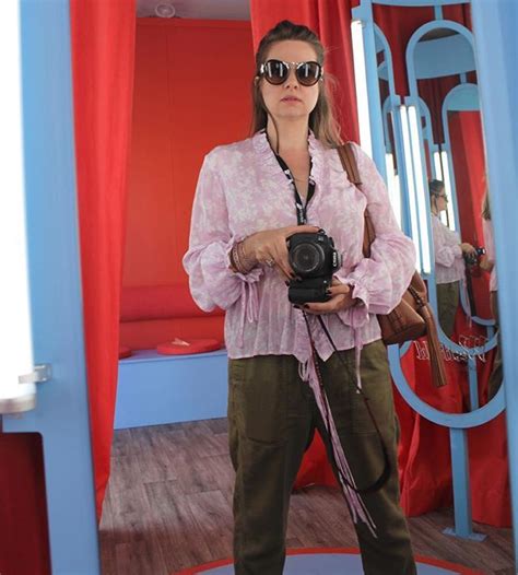 Easy DIY Crown Braid Tutorial Braid Crown Tutorial Crown Braid Braid Tutorial