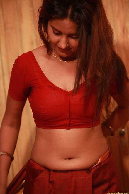 Shanthi Red Saree Girl Actressalbum Com Archana Sharma Very Hot Bed Stills In Shanthi Movie