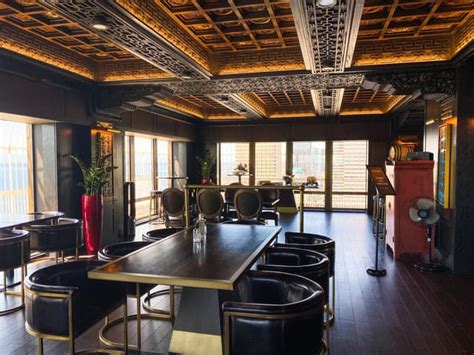 Smith Tower Observatory Bar Bar Club In Seattle Wa The Vendry