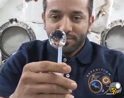 در فضا چگونه می خورند و می نوشند ؟ جواب در فیلم فیلو