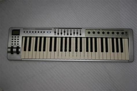 Купить MIDI-клавиатура Секонд-хенд эволюция - mk449c MIDI-клавиатуры к ...