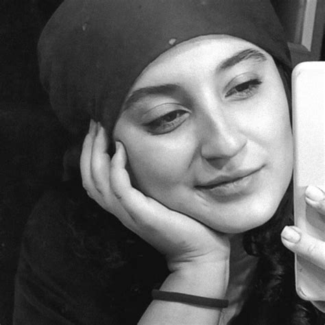 تیوال آوا صفری