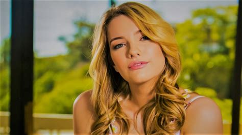 Kenna James Age Career Boyfriend And Net Worth 2025