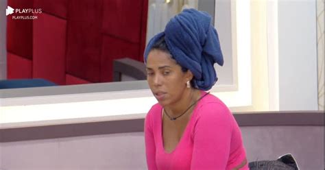 Janielle Promete Não Beber Mais Nas Festas Da Mansão Passei Do Ponto