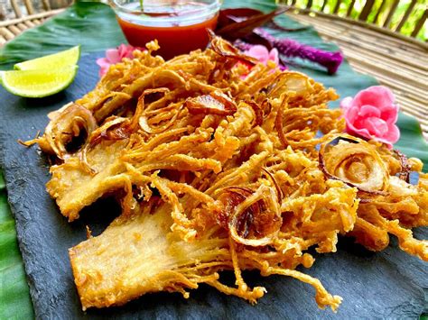 What Are Enoki Mushrooms