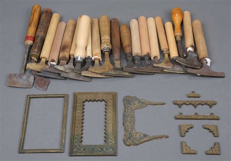 Lot 193 Decorative Finishing Tools Decorative