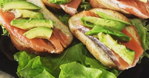 Бутерброды с авокадо и форелью рецепт с фото пошаговый от Анжела Плешкова 💋👩🏻‍🍳 Овкусе ру