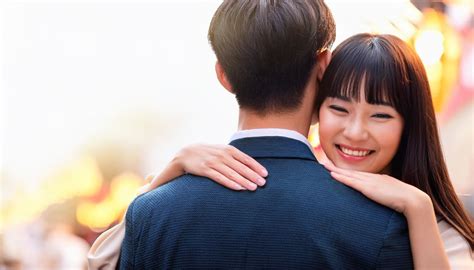 男性の恋愛心理を理解して、ずっとラブラブな関係を築く方法 恋愛のコンパス