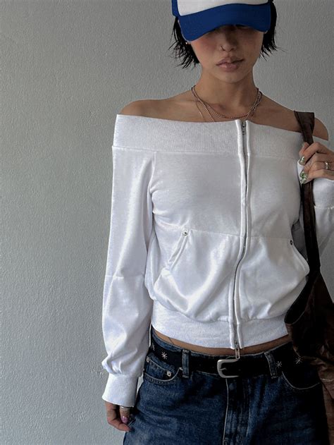 크레이지걸스 오프숄더 지퍼 맨투맨 T