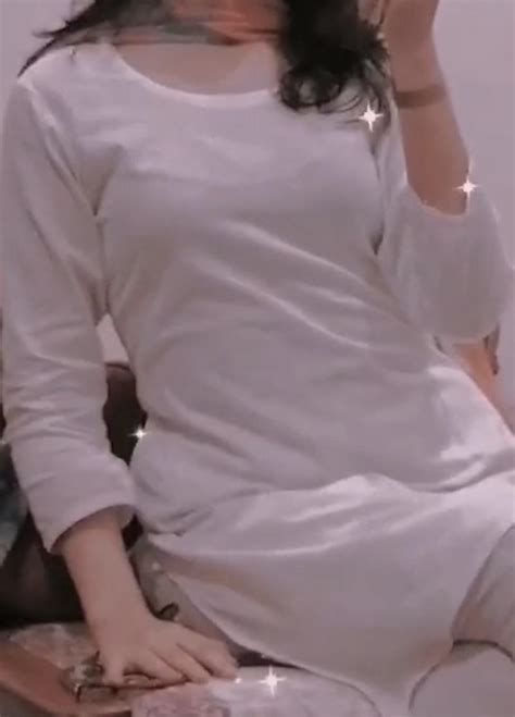 Who Want To See Whats Hidden Behind That Dress Of My Gf F20 Scrolller