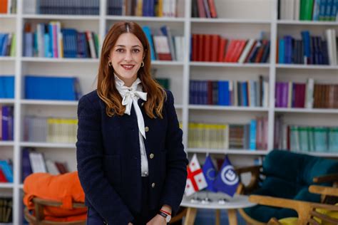 ადმინისტრაცია სამართალის განათლების ბიზნესისა და ტექნოლოგების ფაკულტეტი ევროპის უნივერსიტეტი