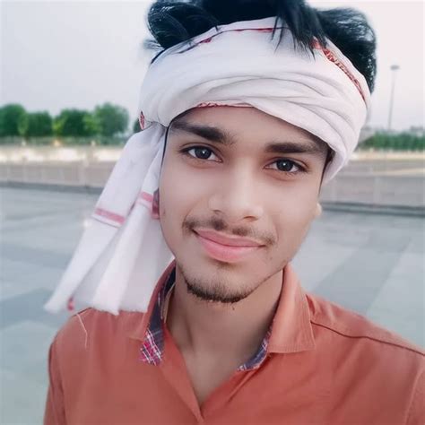 Saurabh Mishra Mishra Saurabh 2071 • Threads Say More