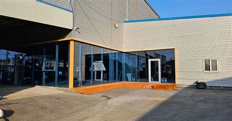 공장 외벽 부분 철거 후 창호 시공 및 데크작업 한석엔지니어링 숨고 숨은고수