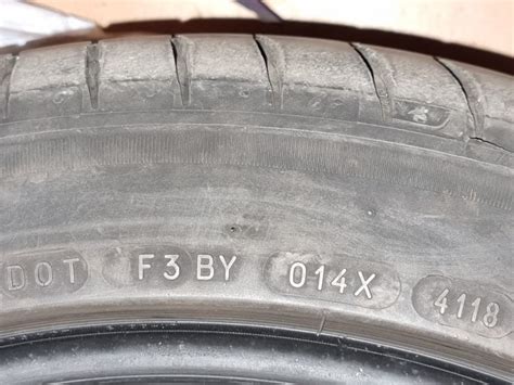 Michelin Pilot Sport 4 255 40 R19 100W
