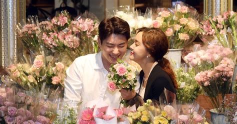 향긋한 봄기운이 느껴지는 꽃다발