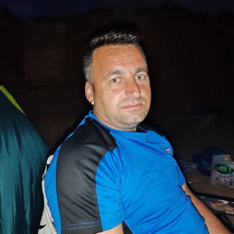 Ayhan Çam