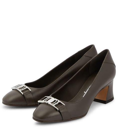 Ferragamo Vara Chain Leather Pumps Salvatore Ferragamo
