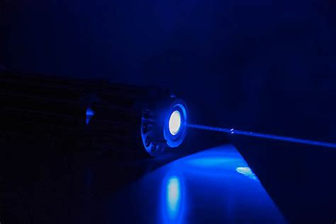 can laser pointers blind you what you need to know optics mag