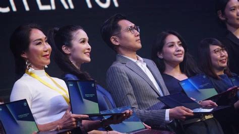 Sambut Seri Asus Zenbook Terbaru Laptop Premium Paling Ringkas Di Dunia Overclocking Indonesia