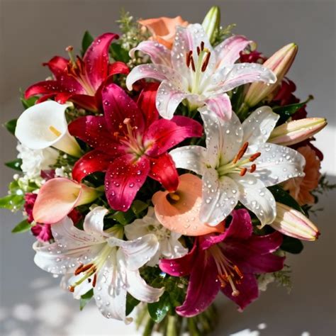 Free Elegant Lily Bouquet Image Lilies Flowers Bouquet Download
