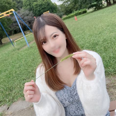 FC2 PPV 4587033 解密那位色白美肌微乳美鲍限时3天下马的美女是 AV日报