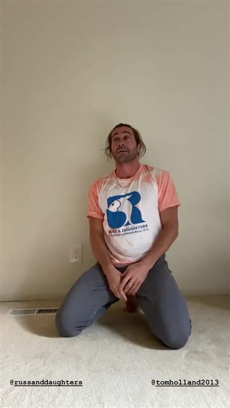 Auscaps Jake Gyllenhaal Shirtless On Instagram