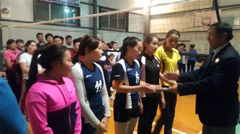 Гар бөмбөгийн тэмцээн амжилттай боллоо