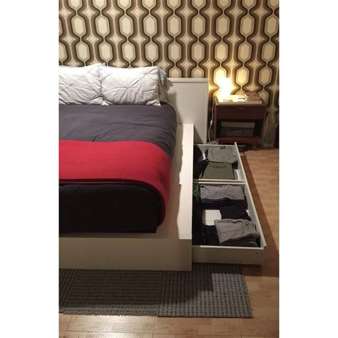 Boconcept White Lacquer Limo Bed W Drawer Unit Aptdeco