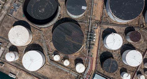 홍콩 칭이의 항공뷰 석유 및 가스 산업 정유 공장 석유 저장 탱크 도시에 대한 스톡 사진 및 기타 이미지 도시 스토리지 탱크 연료 저장 탱크 Istock