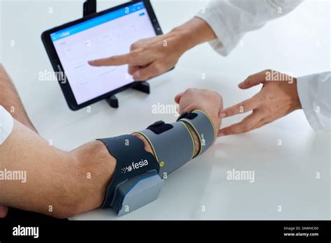 The Rehabilitation Device Based On Functional Electrical Stimulation