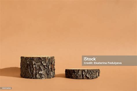 잎 그림자자연 나무 연단 디스플레이 제품 프리젠 테이션 베이지 색 배경 화장품 또는 미용 제품 프로모션 트렌디 한 미니멀 한 모형 0명에 대한 스톡 사진 및 기타 이미지