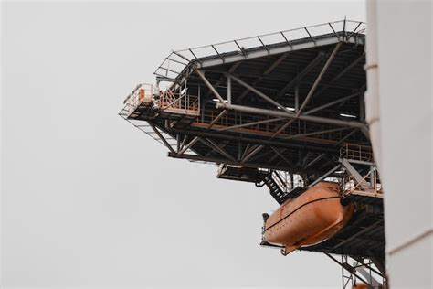 30 Helideck Pictures