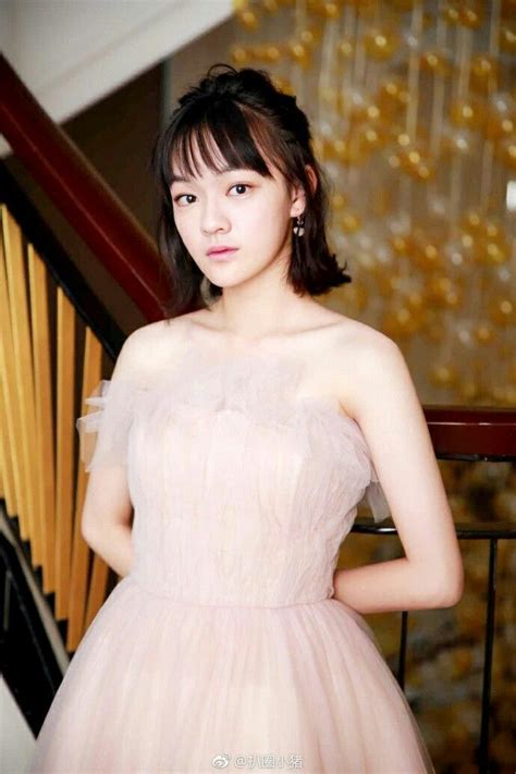 Pin Oleh Orinthia Lee Di Vicky Chen Wenqi
