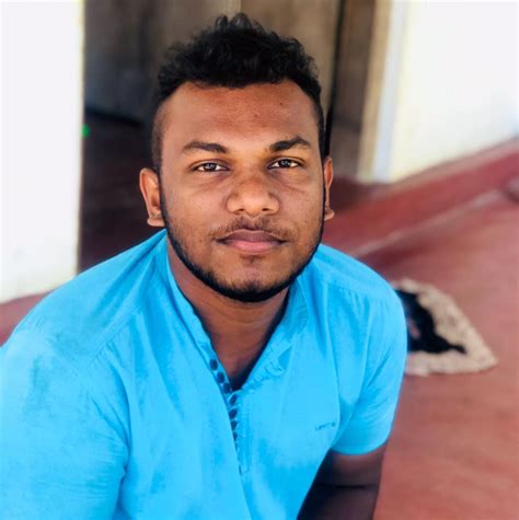 Lovely Music Sahara Flash මේ සුපිරි සංගීත කණ්ඩායමේ Music Style එක ගැන පුංචි Comment එකක්