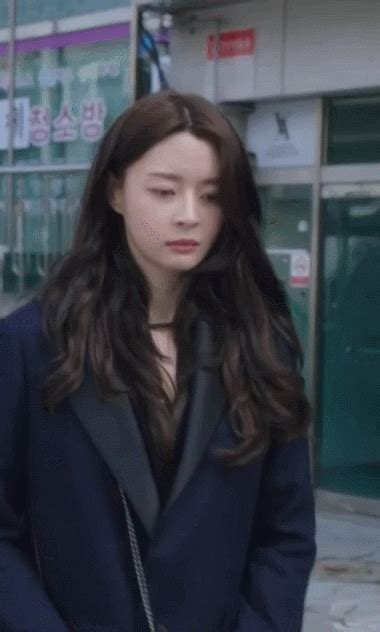 블라인드 블라블라 바람 피우는 여자와 손 잡고 가는데 맞은편에서 내 여친이 다른남자 손 잡고 온다면