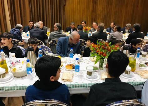 استاندار تهران سر سفره افطار کودکان شیرخوارگاه آمنه نشست ایرنا