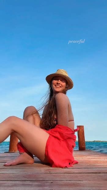 LARSEN THOMPSON Feet AZNudeFeet