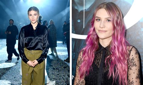 How Tall Is Ozark Actress Sofia Hublitz Daily Express Scoopnest