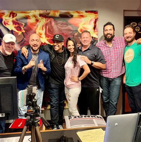 Real Radio 1041 Home