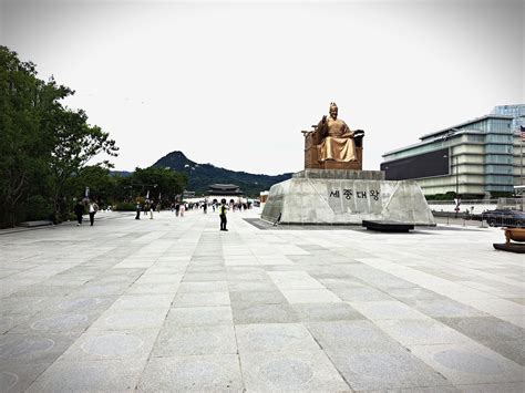 대통령 집무실을 옮겼어도 사라지지 않는 권위 오마이뉴스