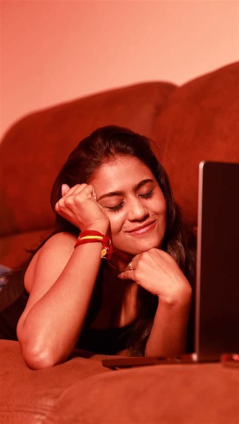 Divya Dharshini Fans Request Theepidika Theepidika 🥵 Watchfully