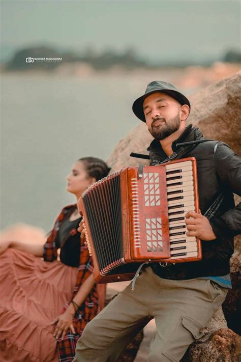 Athinatha අතිනත ආදරයක තාල රැගුම ස රි ග ම Niroshan